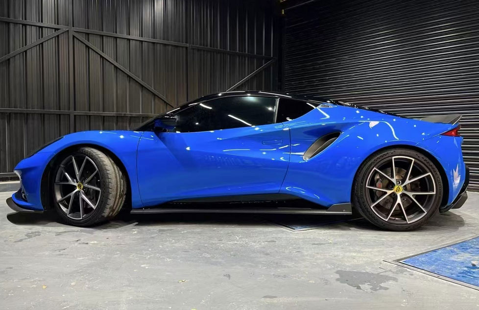 Тюнинг Lotus Emira Сплиттеры порогов карбон - AGS Tuning